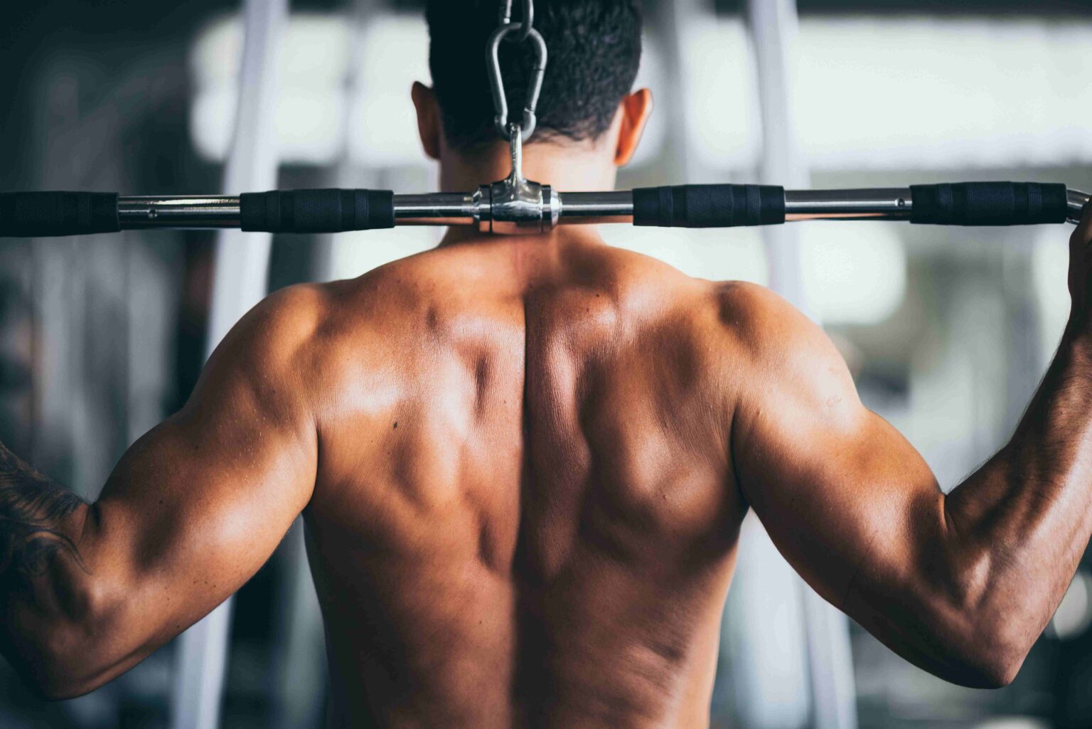 Starke Schultermuskeln - 6 richtig gute Übungen - OPTIMALEFITNESS